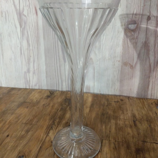 Trumpet Vase - Etsy