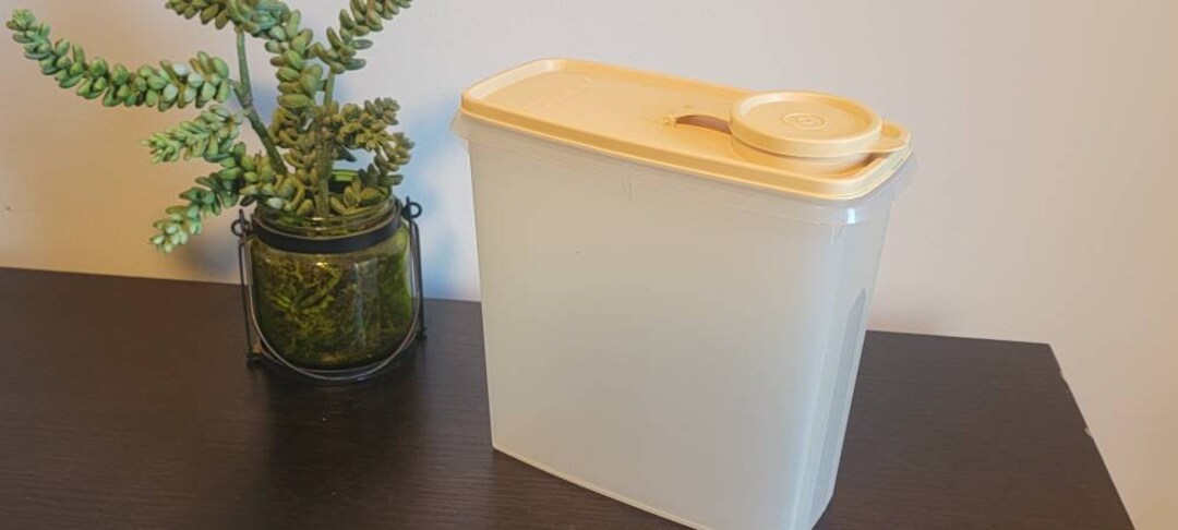 Vintage Tupperware 459-15 Pour-n-store Translucent Cereal Keeper With 2 ...