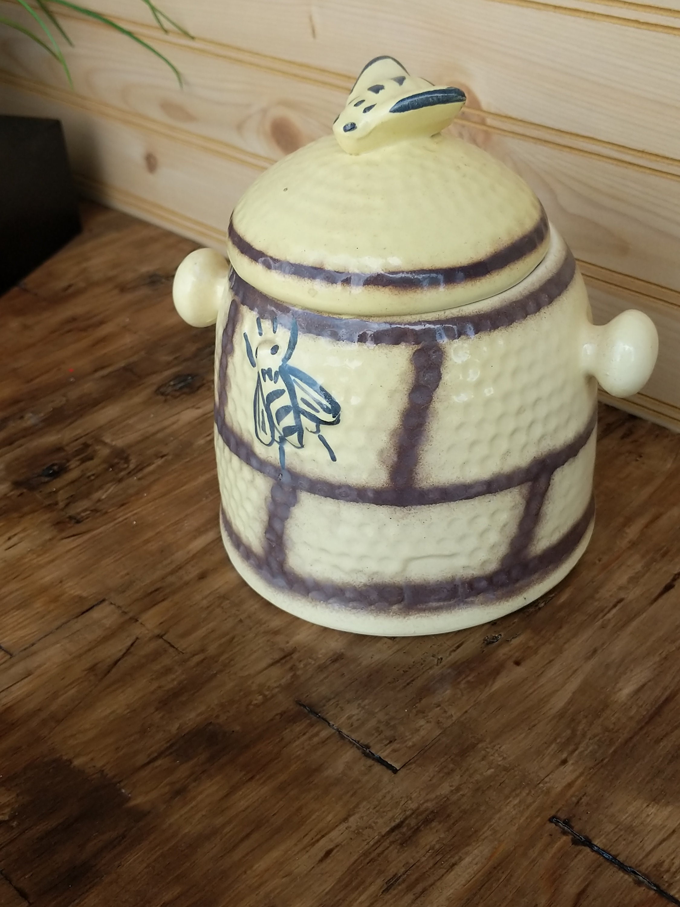 Beehive Cookie Jar for sale | Only 3 left at -70%
