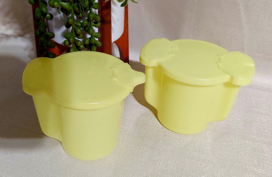 Vintage Tupperware 577 Pour-n-store Flip-top Sugar Bowl & 574 Creamer ...