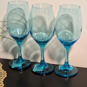 Awesome Cristar Rioja Electric Blue 13oz Water Goblet Set of 3 ...