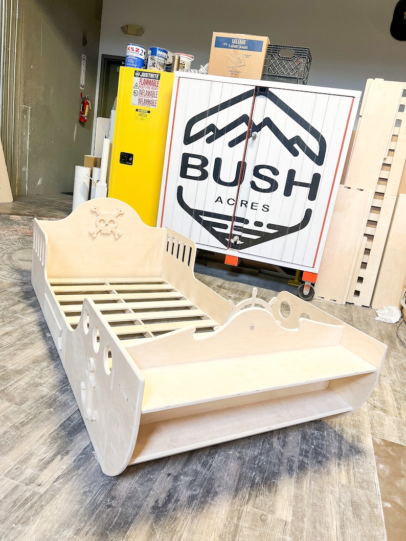 Pirate Ship Floor Bed for Child Children’s Ship Bed Toddler Pirate Ship ...