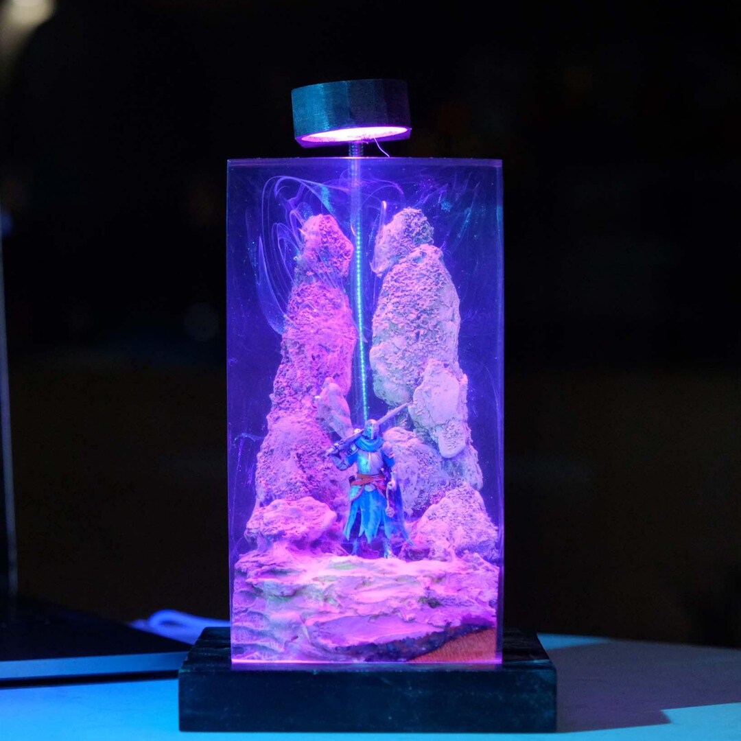 Hero Knight Resin Lamp, Handmade Night Light, Bonfire Epoxy Lamp Gift ...