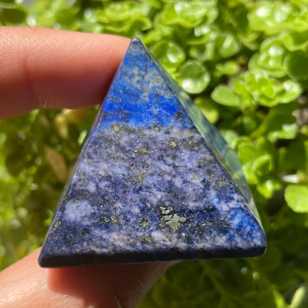 Lapis Lazuli Pyramid Altar Decor, Manifesting and Meditation Crystals ...