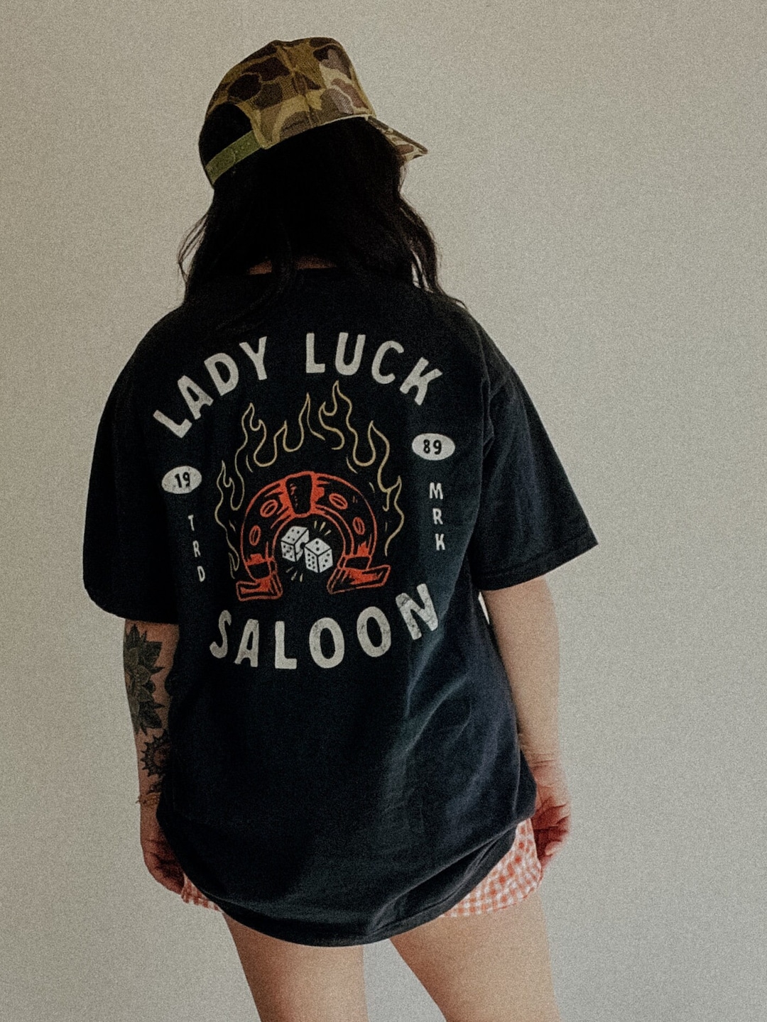 Lady Luck Saloon Tee, Vintage Inspired Trendy Aesthetic Graphic Tee, Grunge 90s Style Shirt - Etsy