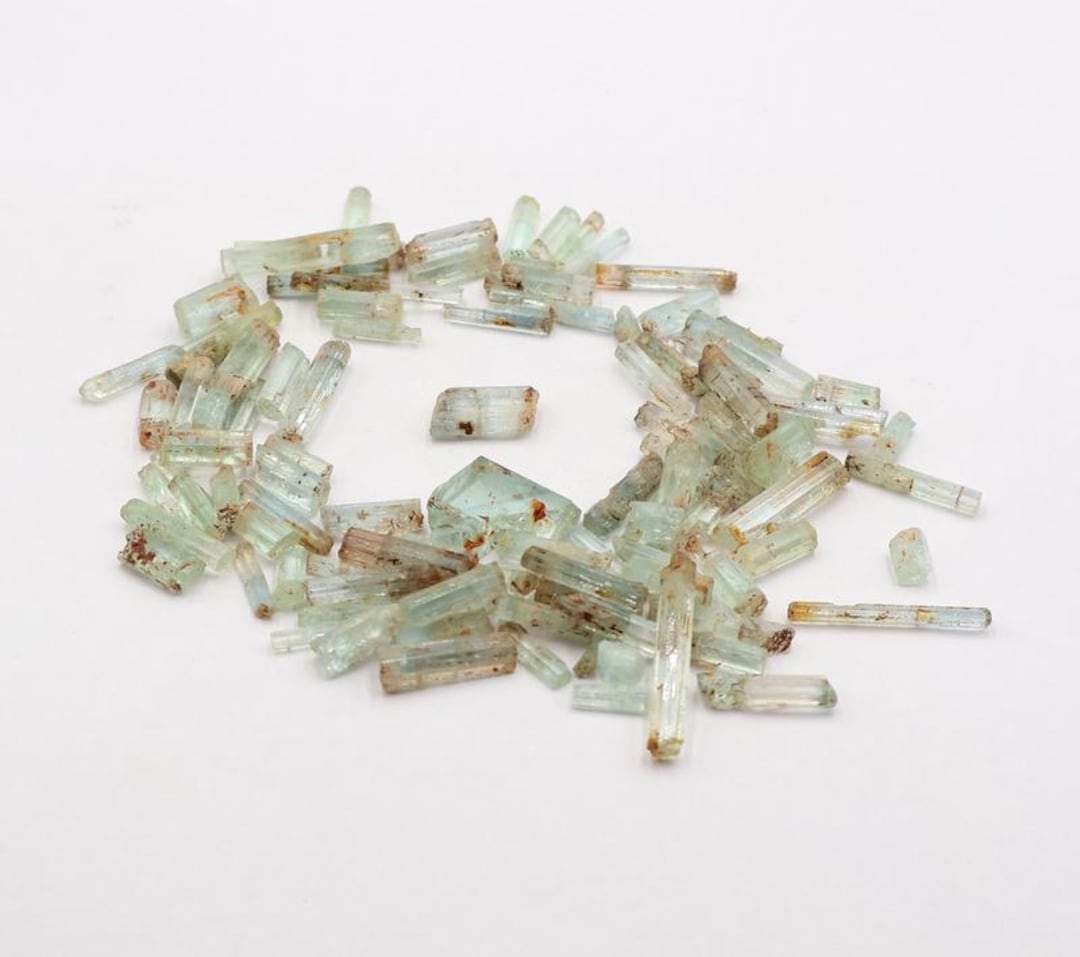 Raw Natural Mint Beryl Long Pencil Crystal ,natural Beryl Tube, Beryl ...