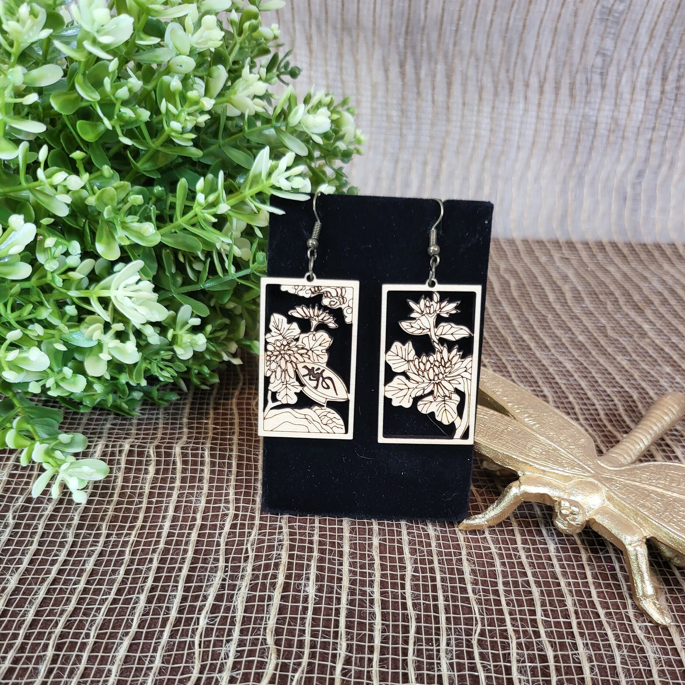 Hanafuda-style Earrings "september 1" Designed off of a Card Game From ...
