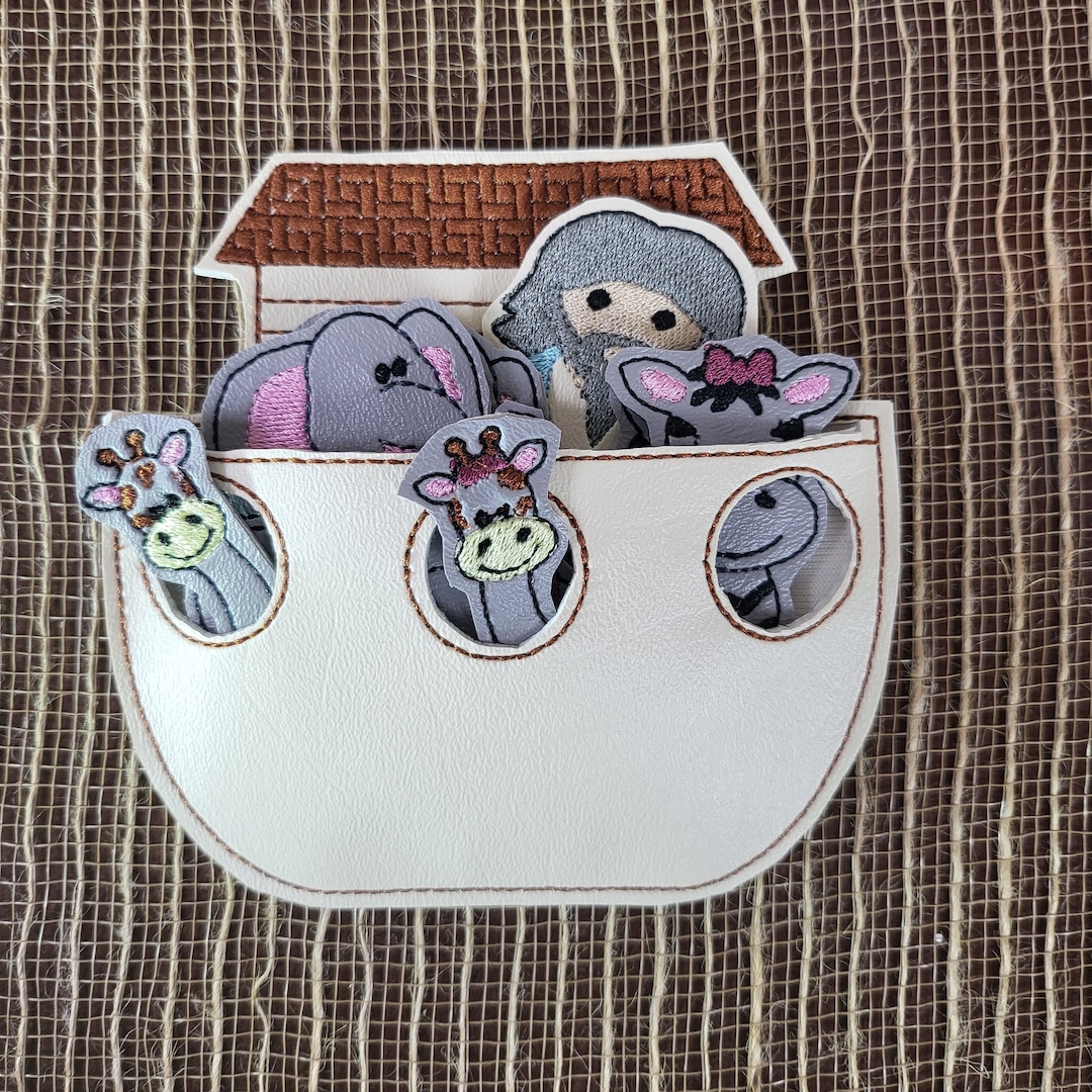 Noah's Ark Finger Puppets - Christian Finger Puppet Play - Noah's Ark ...