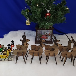Santa Sleigh and Reindeer -3D Santa Sleigh and Reindeer - Santa Sleigh ...