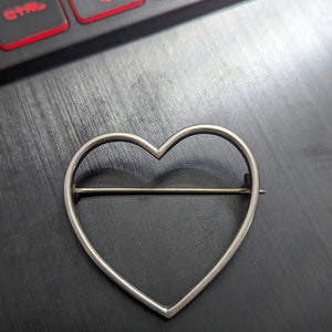 Women's Vintage Sterling Silver Medium Sized Heart Pin - Etsy