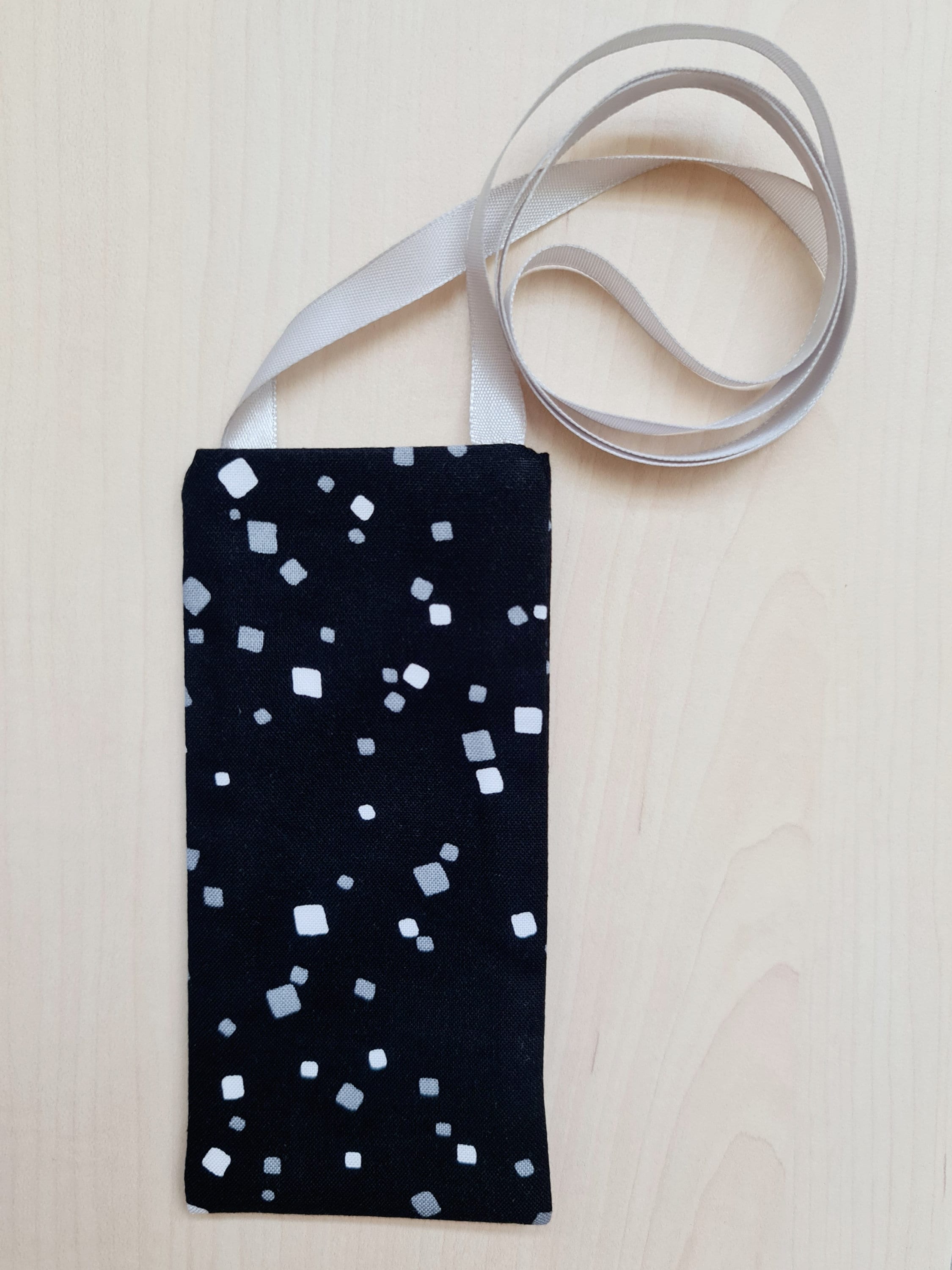Reversible Hickman Line Pouch [black & White] - Etsy