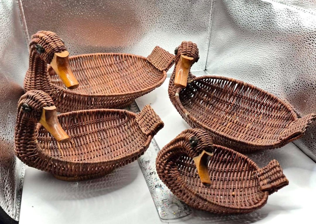 Vintage Stacking Wicker Duck Basket Set Cottage Chic Farmhouse Decor ...