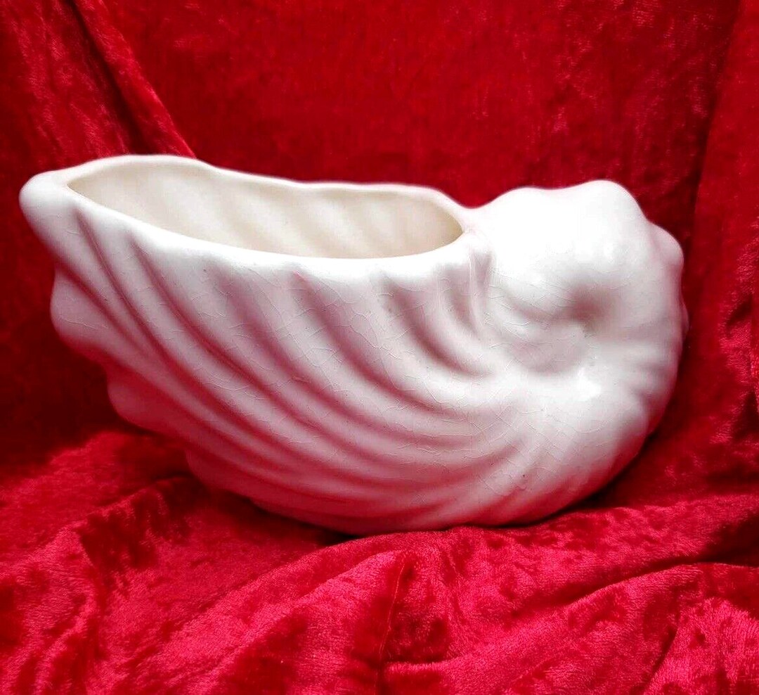 Beautiful Vintage Shell Shaped Planter - White Beach House Decor ...