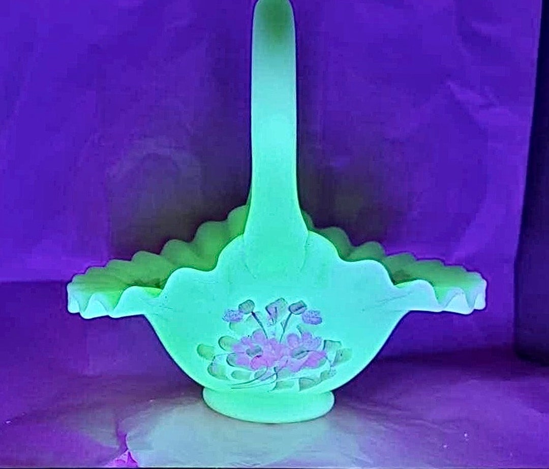 Fenton Basket Hand Painted Frit White Daisies on Custard Signed Jeanne ...