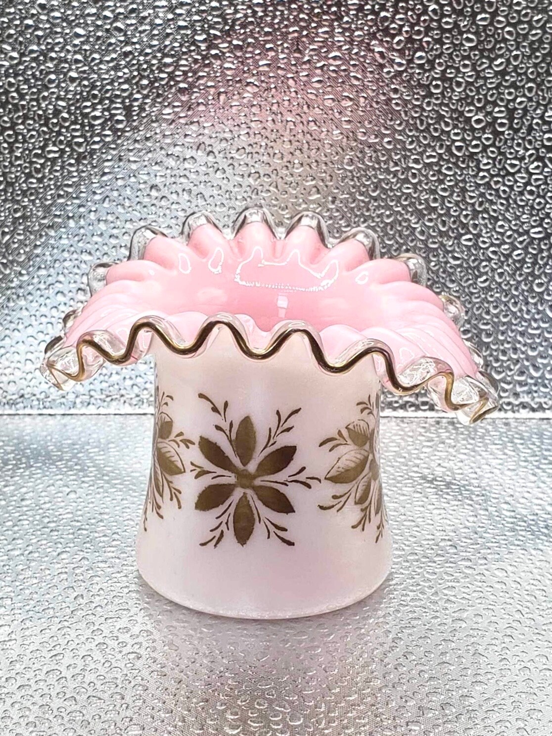Vintage Peach Crest Ruffled Fenton Pink Top Hat Vase Decorative Parlor ...