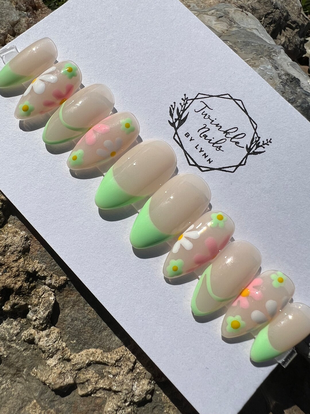 Spring Daisy Nails | Green French Tip Nails |fake Nails | Press on ...