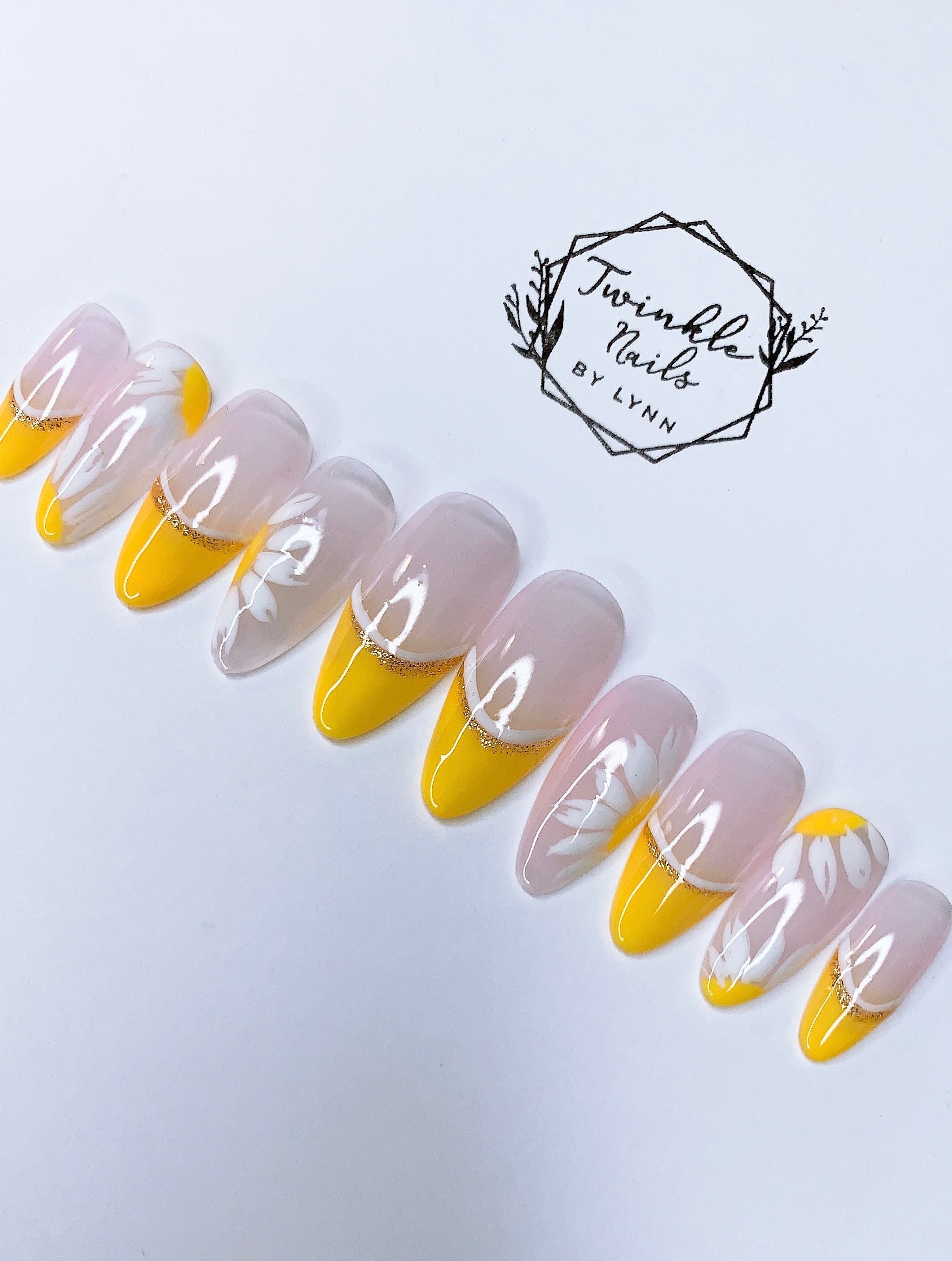 Yellow Daisy Flowers Nails Press on Nails Fake Nails - Etsy