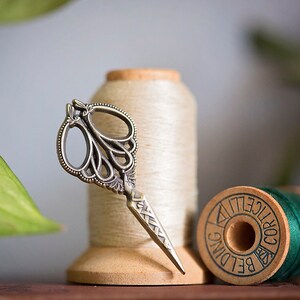 Stitchcraft Golden Scissors PIN 19th Century Victorian Fashion Tailor ...