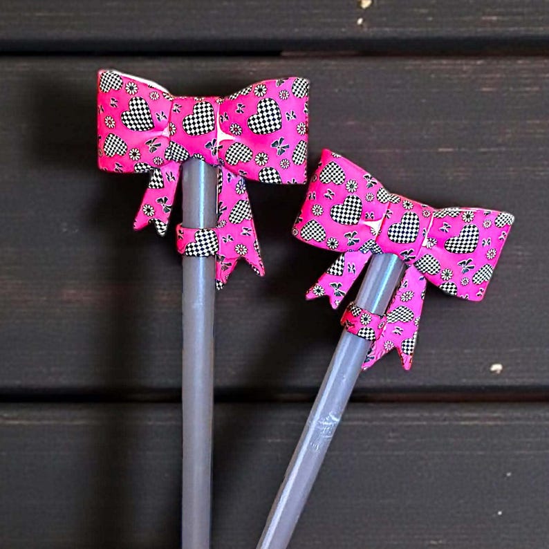 Large Bow Straw Topper and Focal Bead - Checkered Hearts Silicone Bow ...