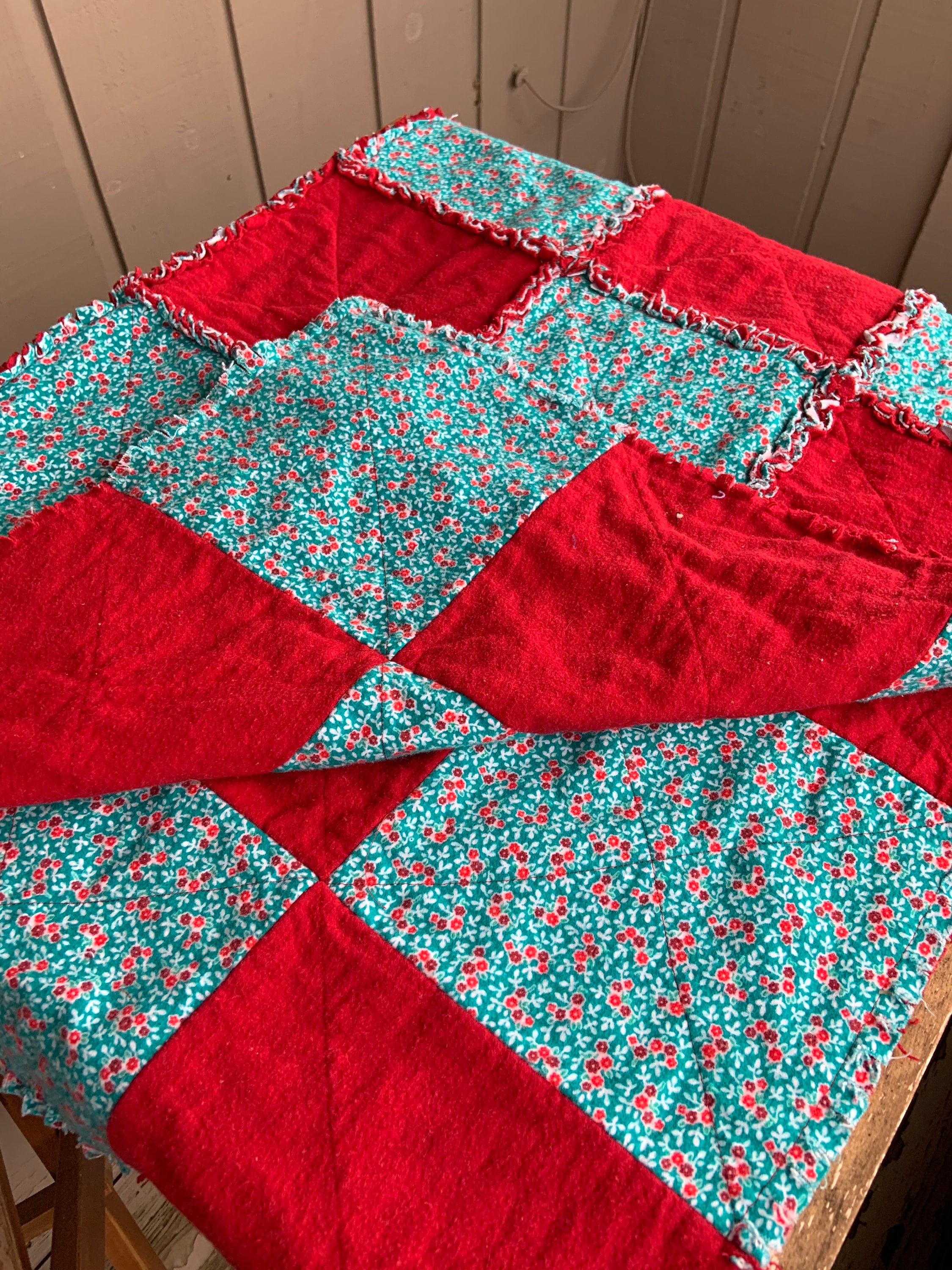 Red and Teal Floral Flannel Rag Quilt - Etsy