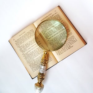 Vintage Magnifying Glass Hand Lens in Antique Brass Design. Old World ...