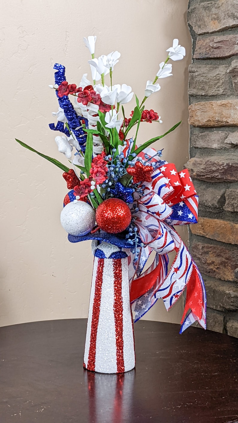 Patriotic Centerpiece Americana Arrangement Patriotic Etsy