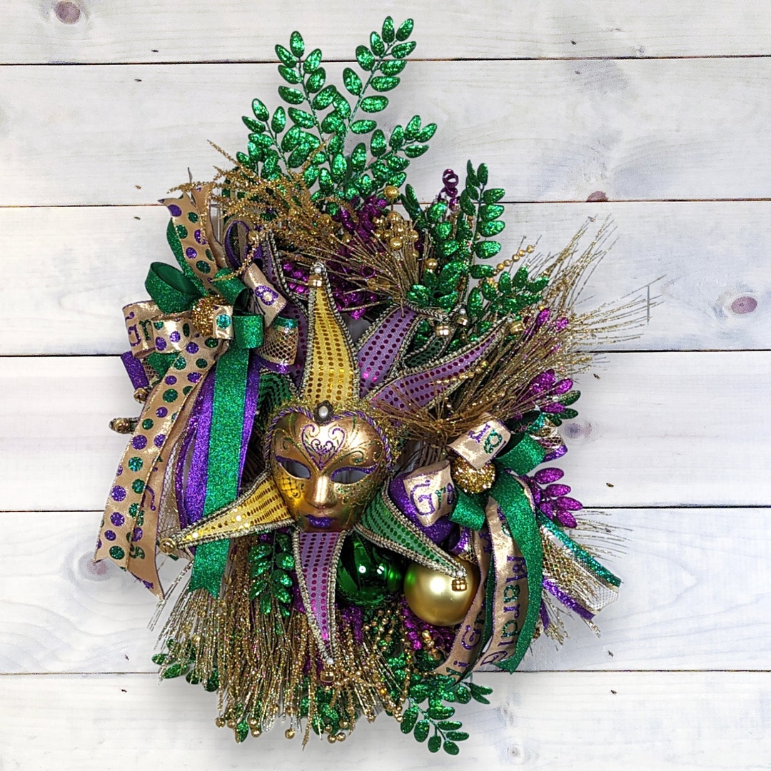 Jester Mask Mardi Gras Celebration Wreath | Mardi Gras Mask Grapevine ...