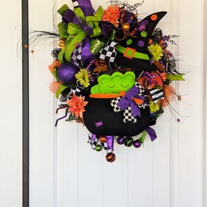 Cauldron & Witch Hat Halloween Wreath, Cute Halloween Door Decor ...