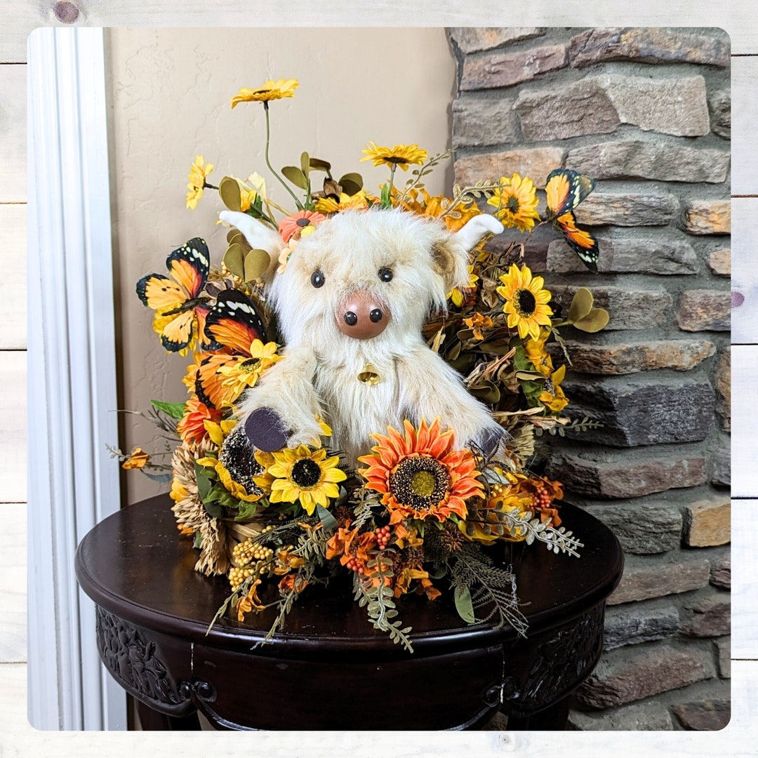 Higland Cow Fall Farmhouse Centerpiece, Rustic Autumn Arrangement ...