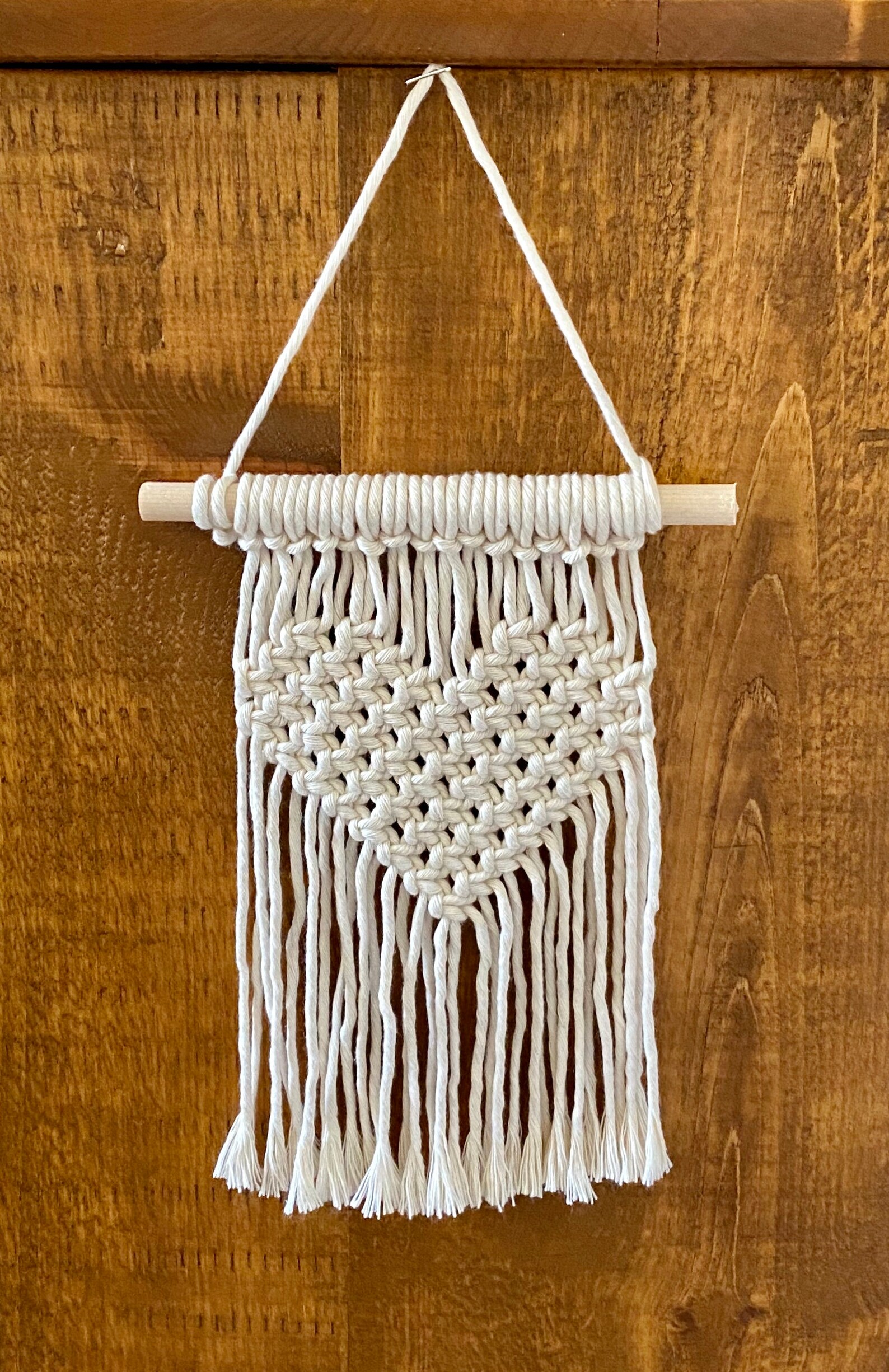 Macrame Wall Hanging Pattern Small Heart Wall Hanging | Etsy