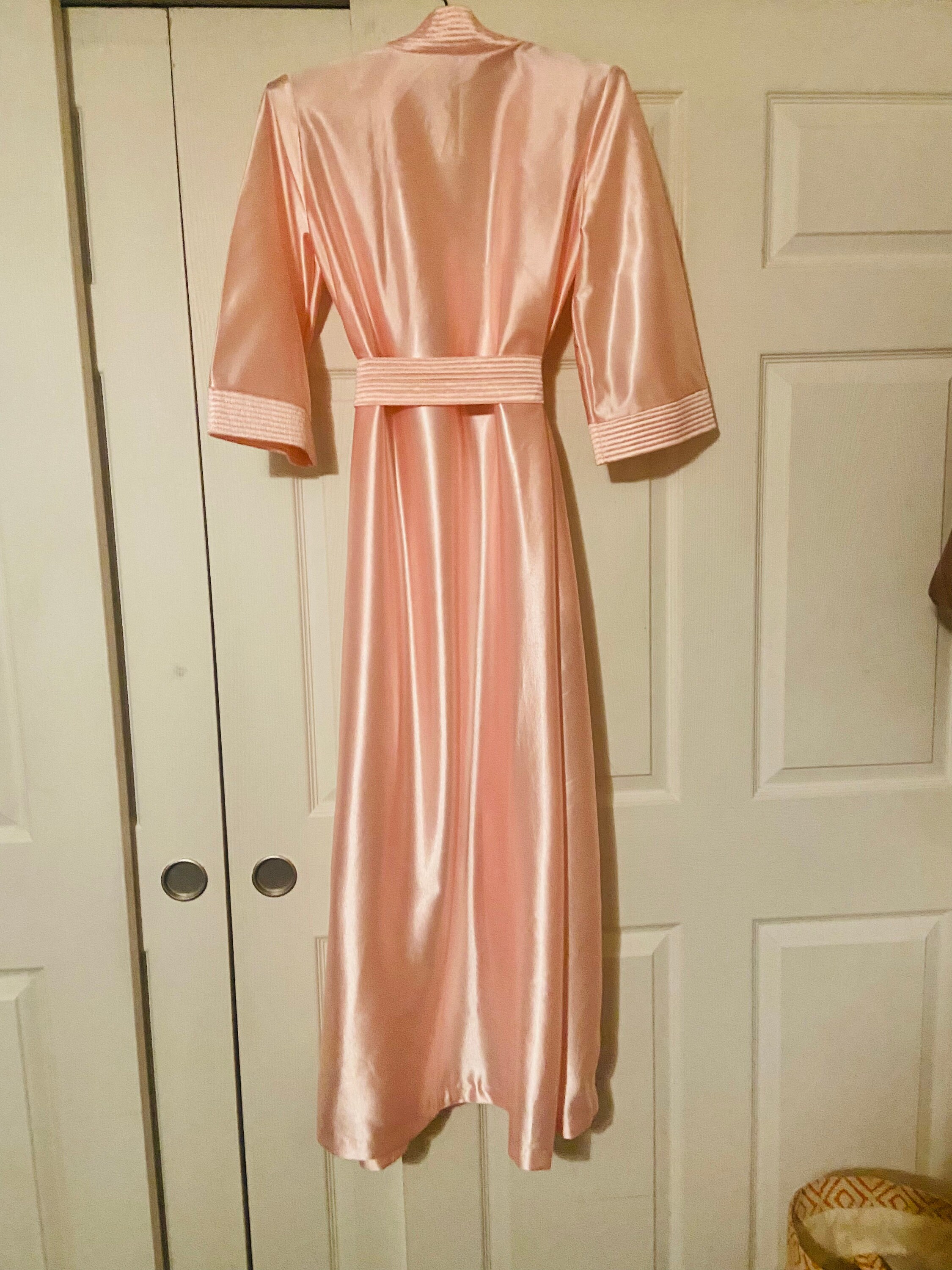Vintage Pink Satin Robe by That Look Size S - Etsy