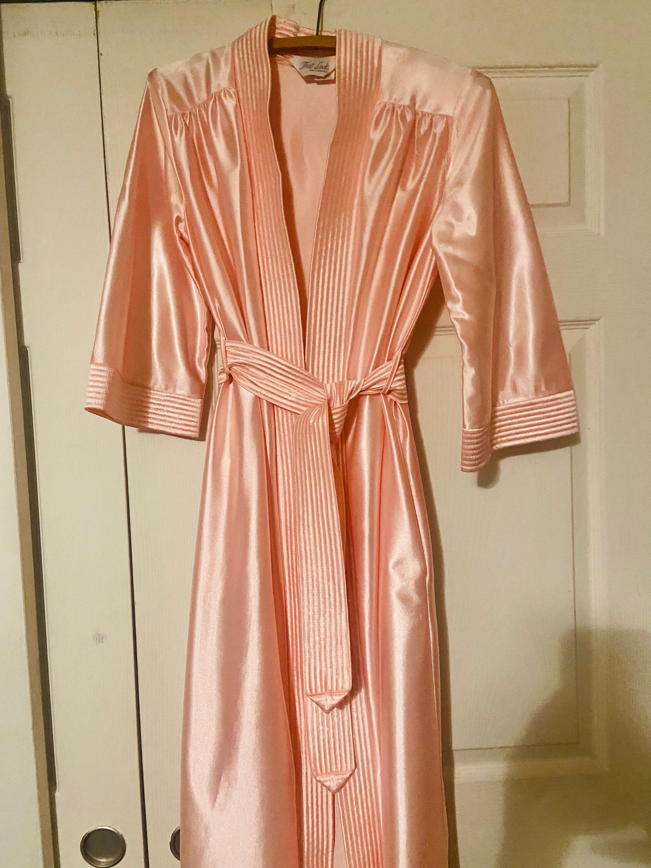 Vintage Pink Satin Robe by That Look Size S - Etsy