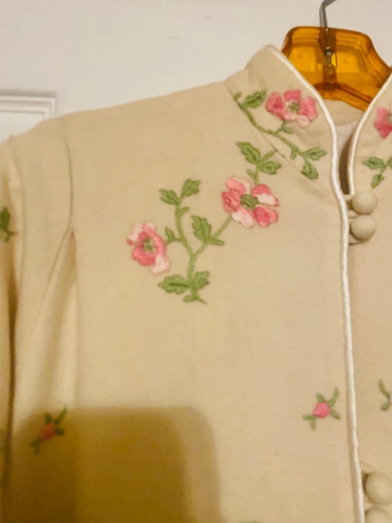 Long Vintage Floral Embroidered House Jacket - Gem