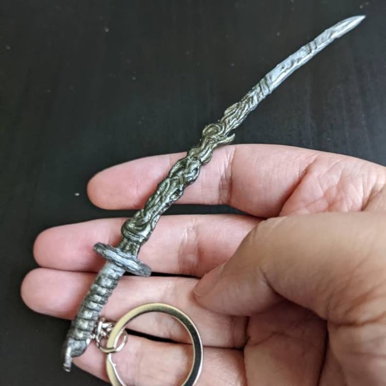 Dark Souls 3 Inspired Frayed Blade Keychain - Etsy