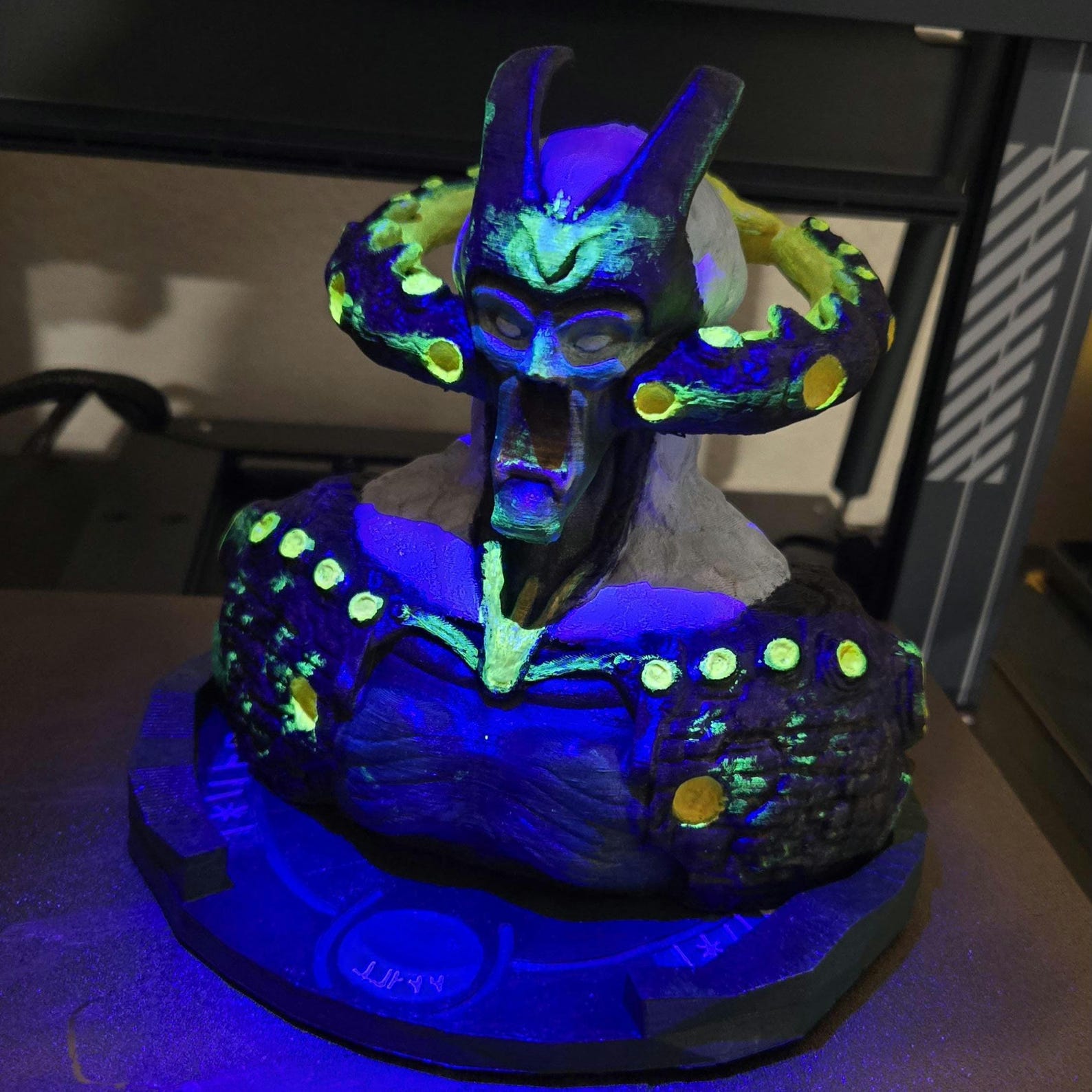 Guthix Runescape God Figurine: 3D Printed RS3 Fan Art, JK3DPRODUCTIONS ...