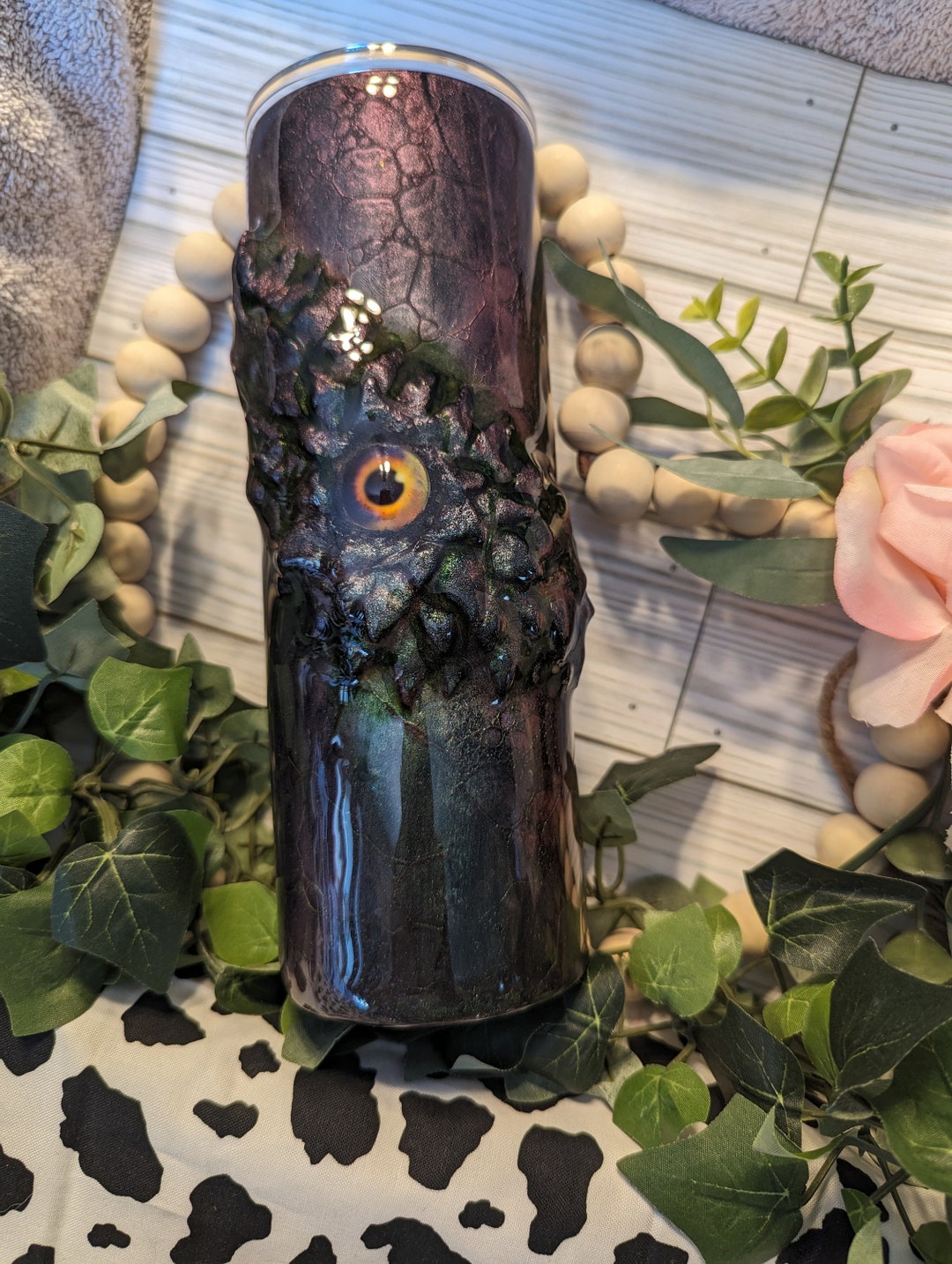 20 Oz Skinny Dragon Eye Epoxy Tumbler Has a Green to Gold Color Shift ...