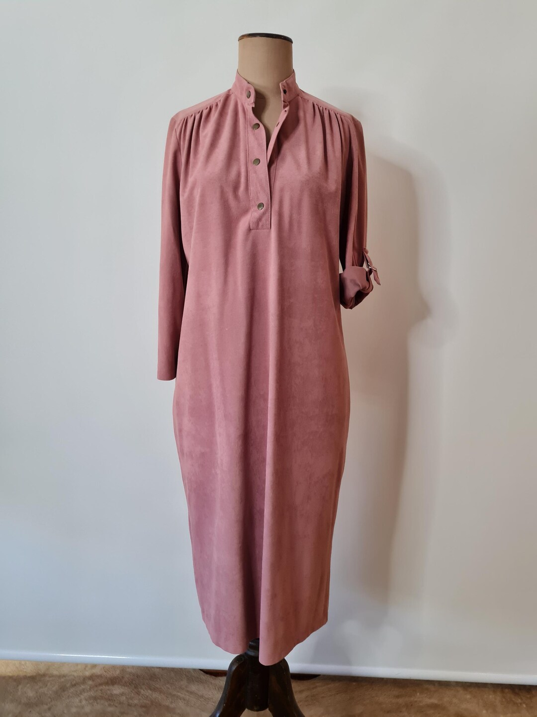 Vintage 1980s Lee St John Ultra Suede Dress, Pink Shift Dress (size 10 ...