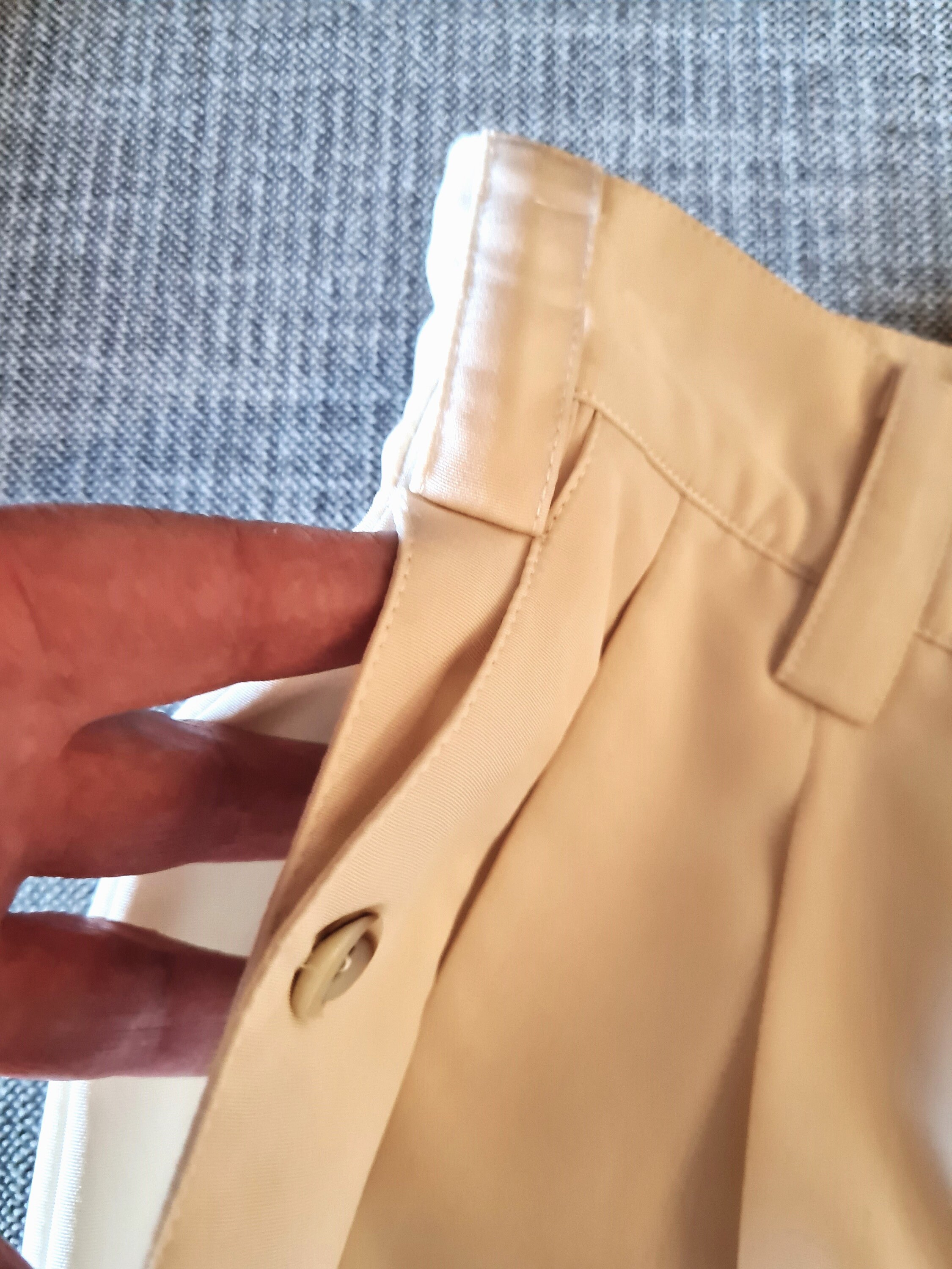 80's Cream Pleat Front Button Detailed Trousers With Turnback Cuff ...