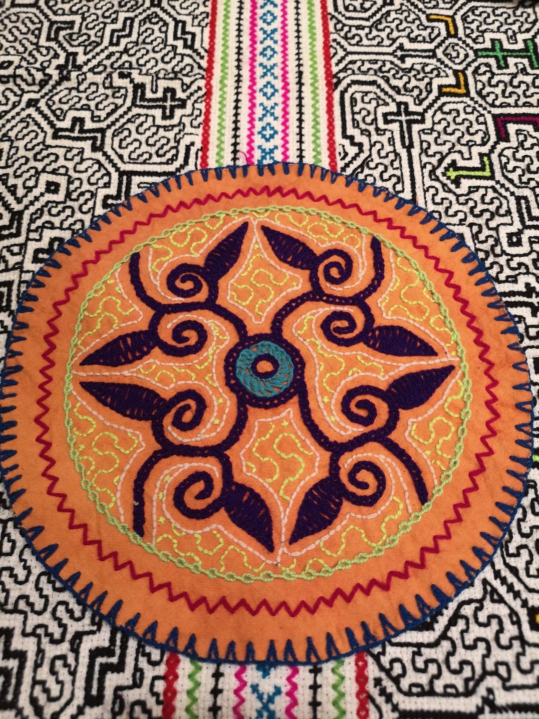 Small Circular Tapestry - Etsy