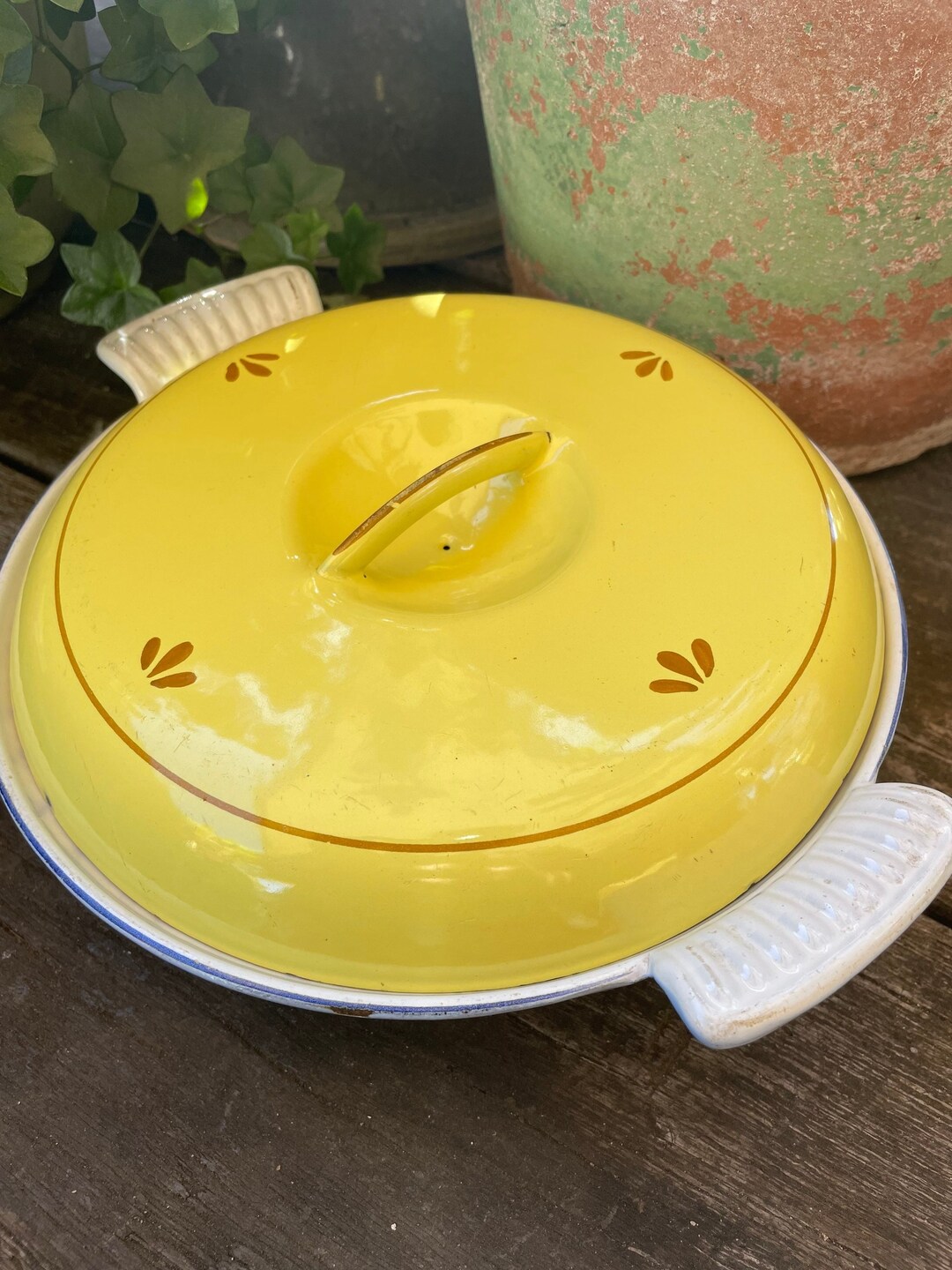 Vintage 50s Dru Holland Separated Lidded Enamel Cast Iron Circular ...