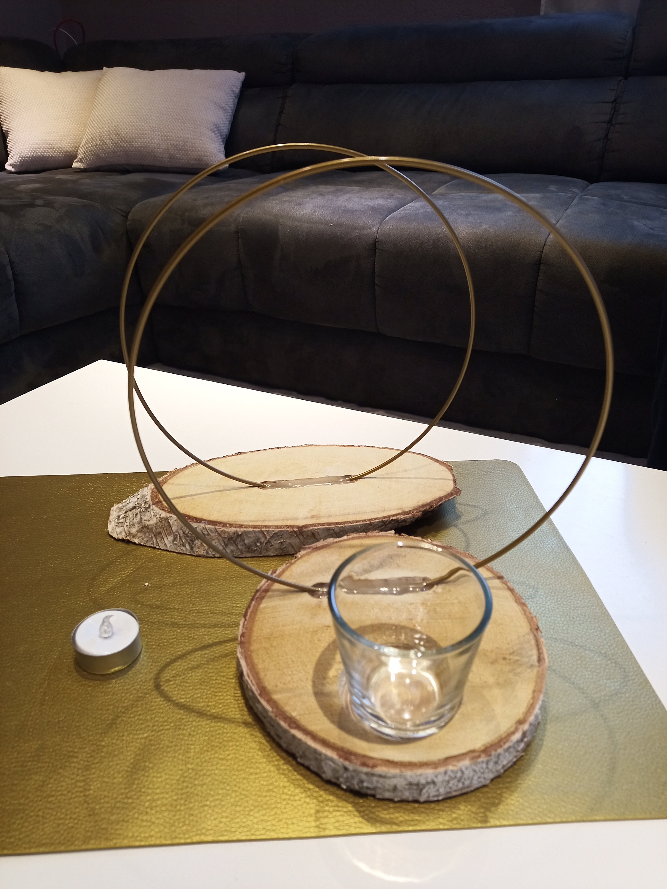 Ring auf Holzfuß, Loop auf Platte, Ring stehend, Metallring zum ...