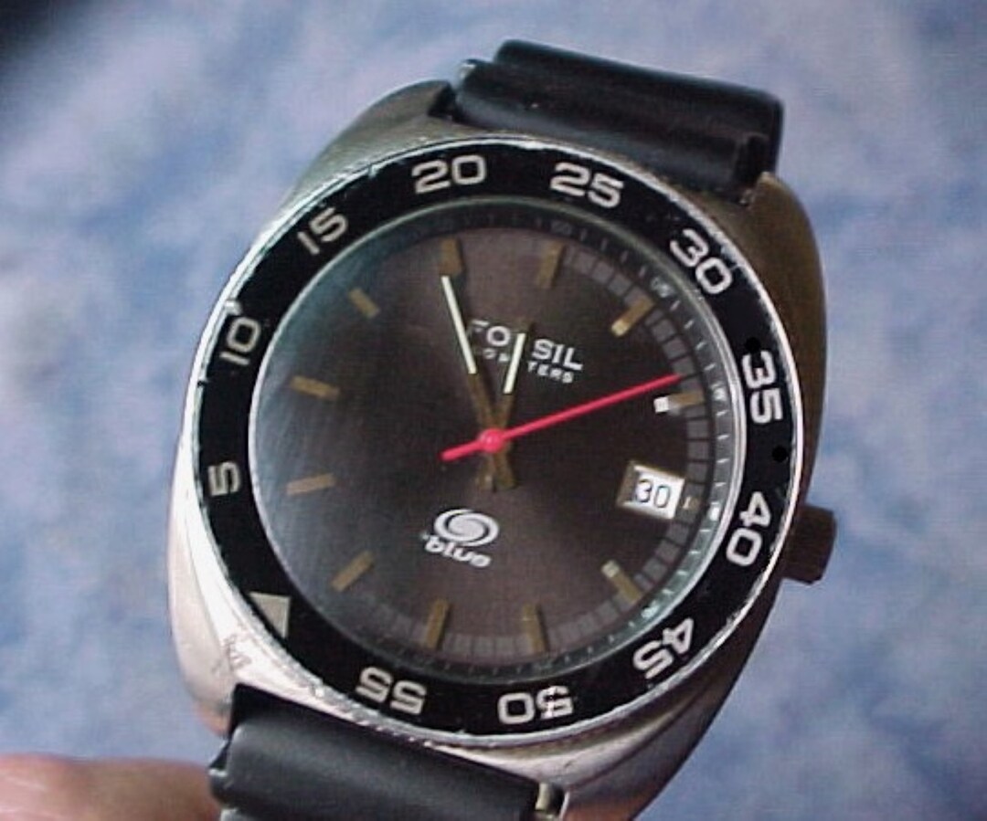 40MM Quartz FOSSIL BLUE Stainless Steel 100meters Date Diving Watch Ref ...