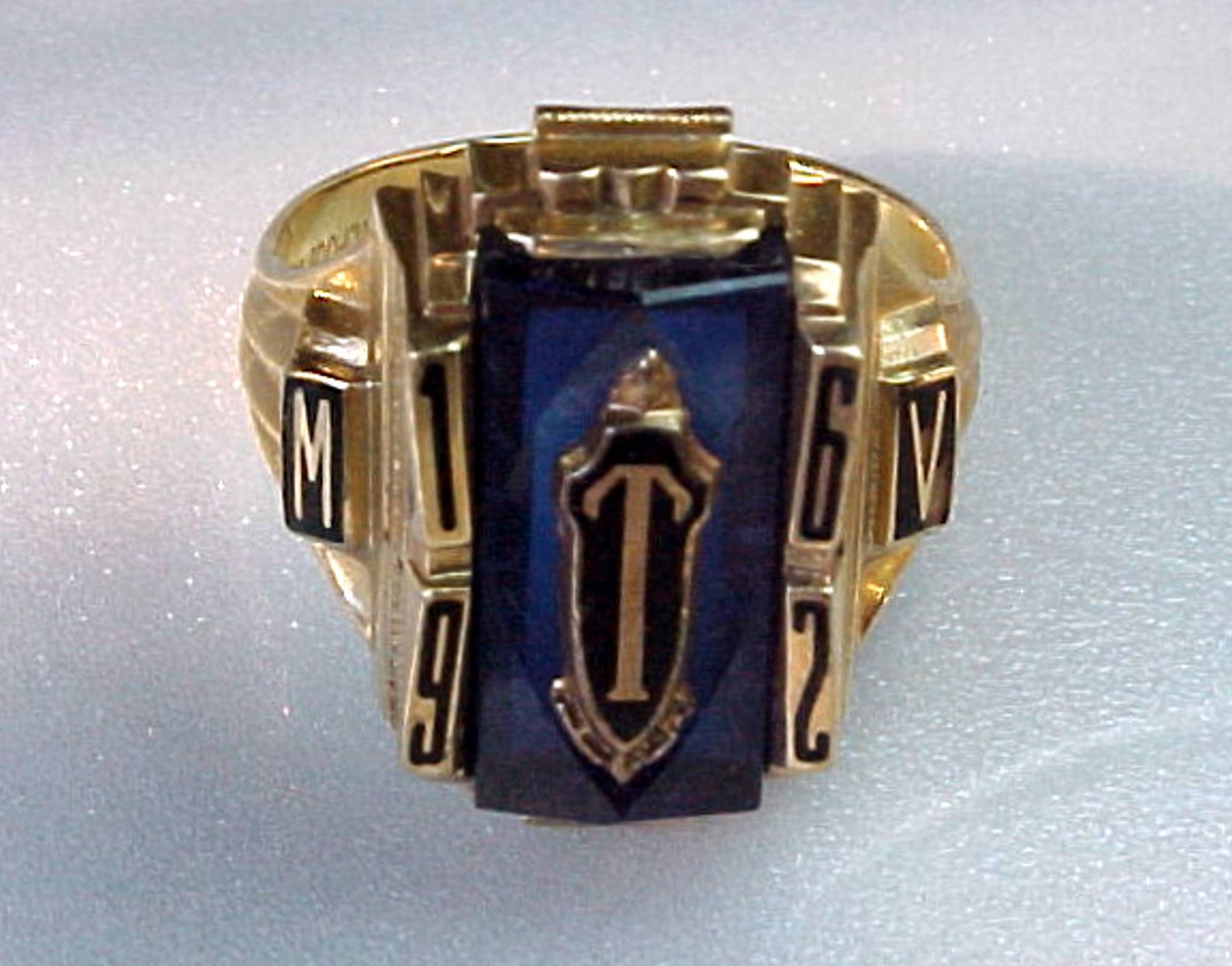 Minty 1962 Vintage BALFOUR 10 Kt Yellow Gold Class Ring in Box - Etsy