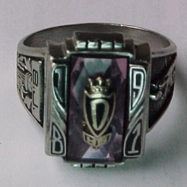 Vintage Class Ring - Etsy