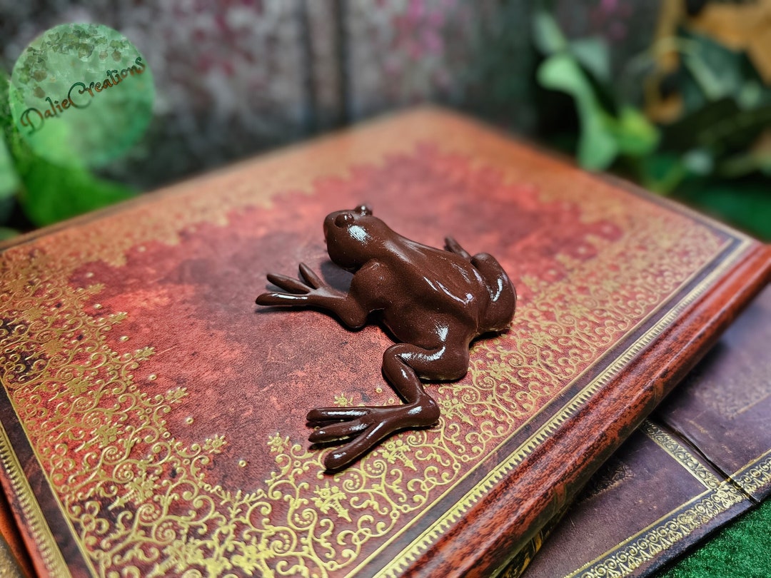 TO ORDER - Chocolate Froggie - HP World Figurine - Collectible Fanart ...