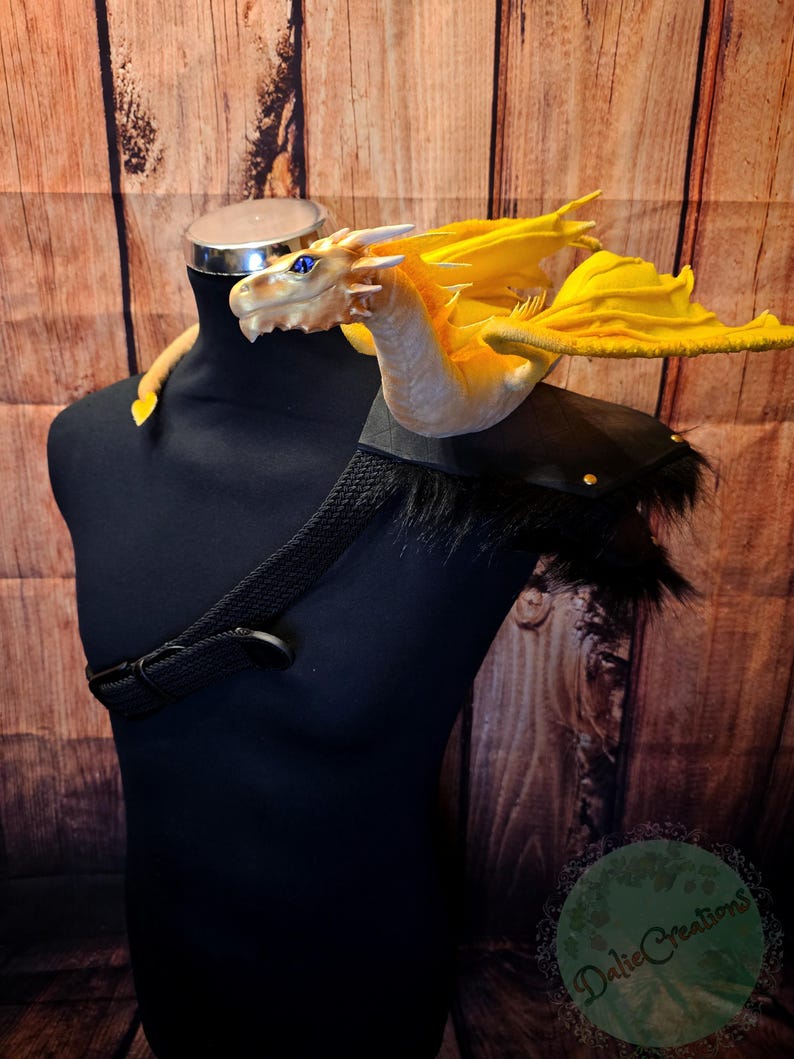 Yellow Dragon Armor Shoulder, Artdoll Dragon, Dragon to Wear, Shoulders ...