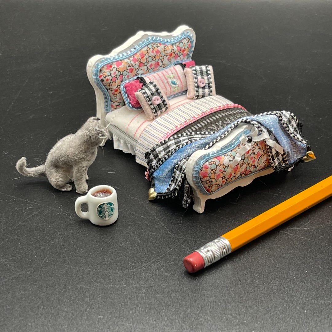 NEW Mavis Sweet Half-scale Dollhouse Miniature Bed With Three ...