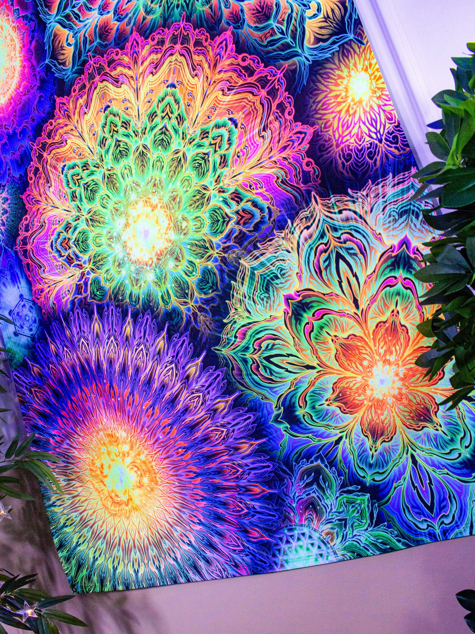 UV Reactive Mandala Tapestry: Trippy Black Light Art, Psychedelic Wall ...