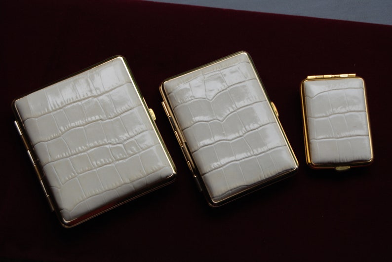 Embossed Eggshell Patent Leather Croc Case - Etsy