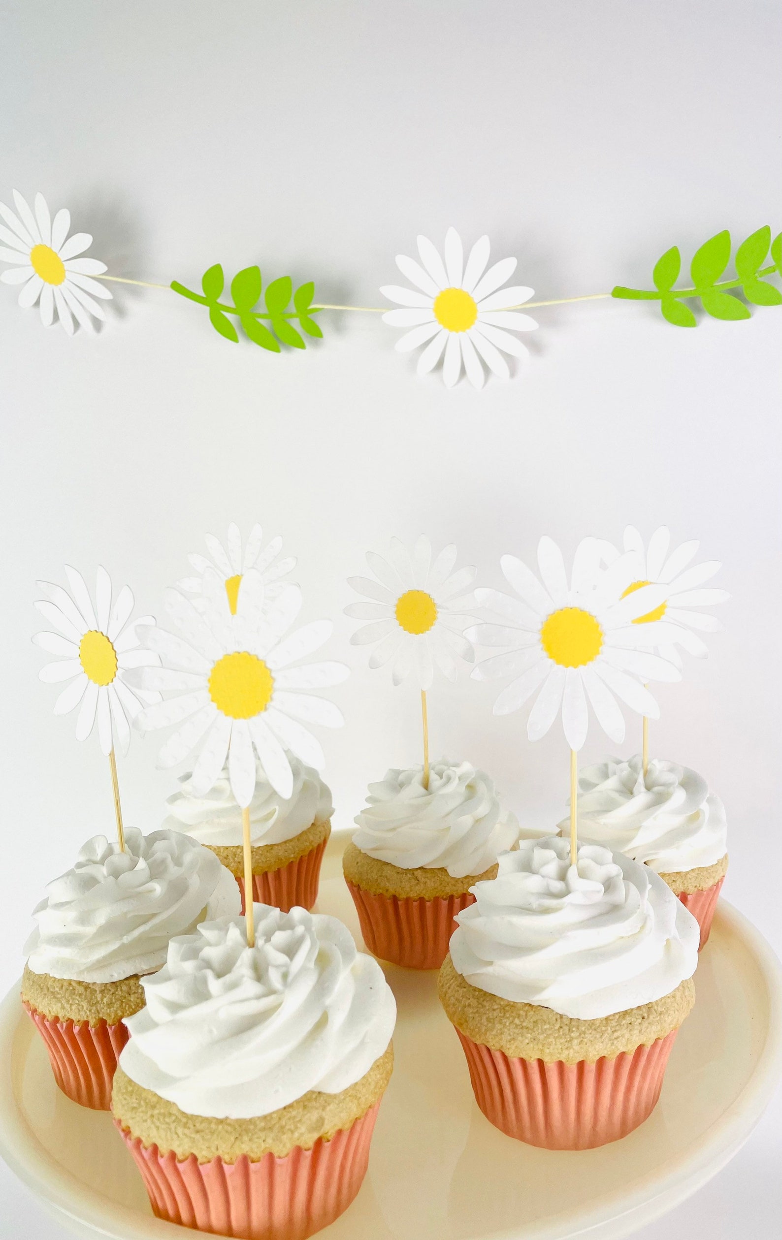 DAISY CUPCAKE TOPPERS White Daisy Party Picks Flower Cupcake Toppers ...